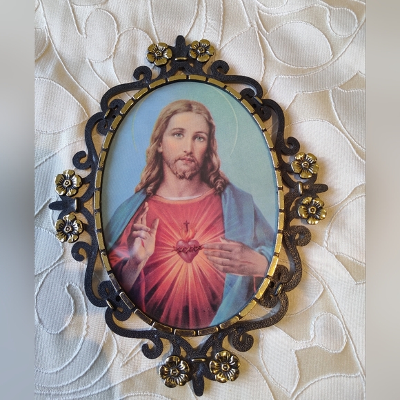 Accents | 215 Sacred Heart Of Jesus Oval Frame | Poshmark